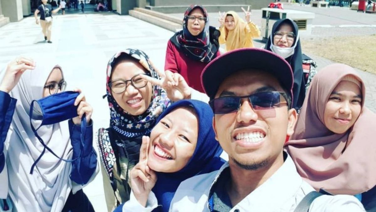 5 Etika Bergaul yang Harus Kita Pahami - modernis.co